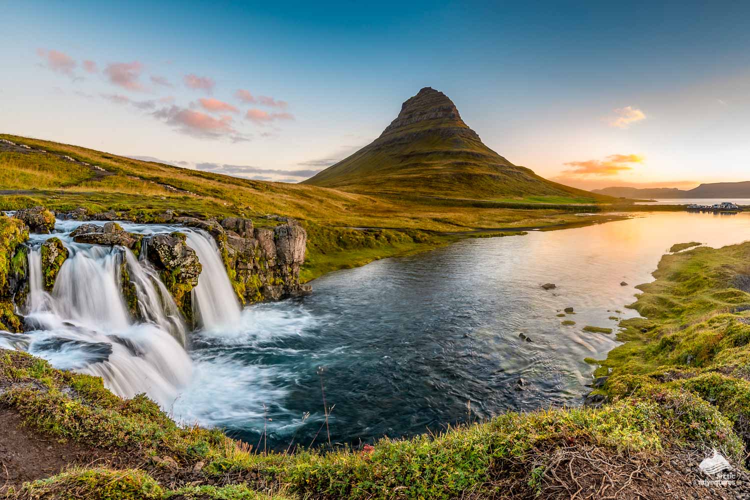 Kirkjufell Mt. & Kirkjufellsfoss Waterfall | Arctic Adventures