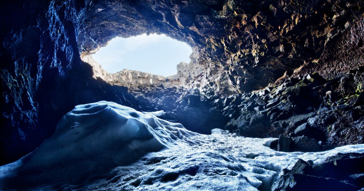 Surtshellir Lava Cave | Arctic Adventures