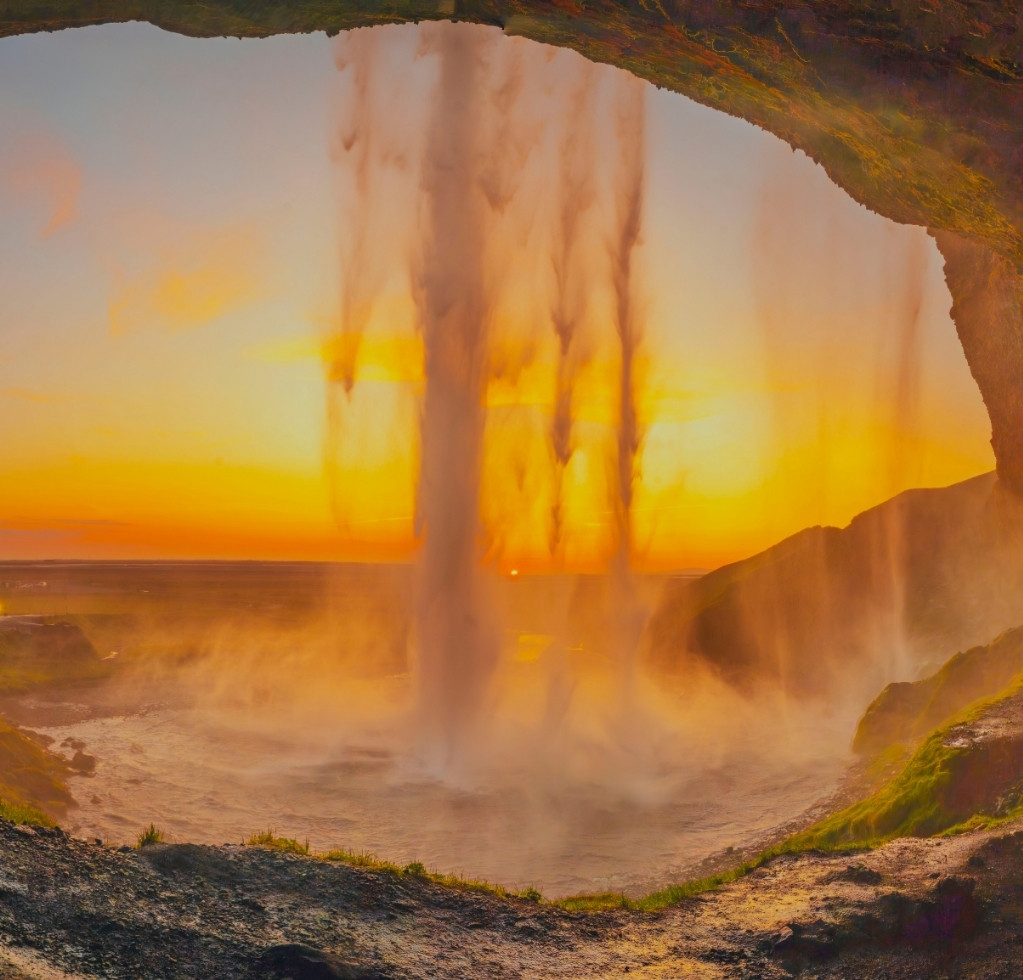 Hjörleifshöfði & Yoda Cave | Arctic Adventures