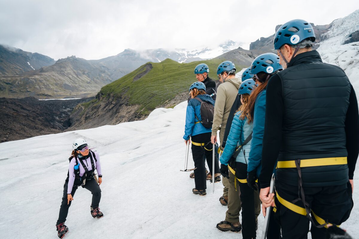 Crevasse Labyrinth: A Glacier Maze in Skaftafell